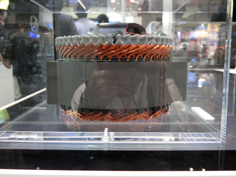 世界初の2系統EPS用モーターは、従来よりも3割小型化しながら万が一に備える：人とくるまのテクノロジー展2016 - MONOist