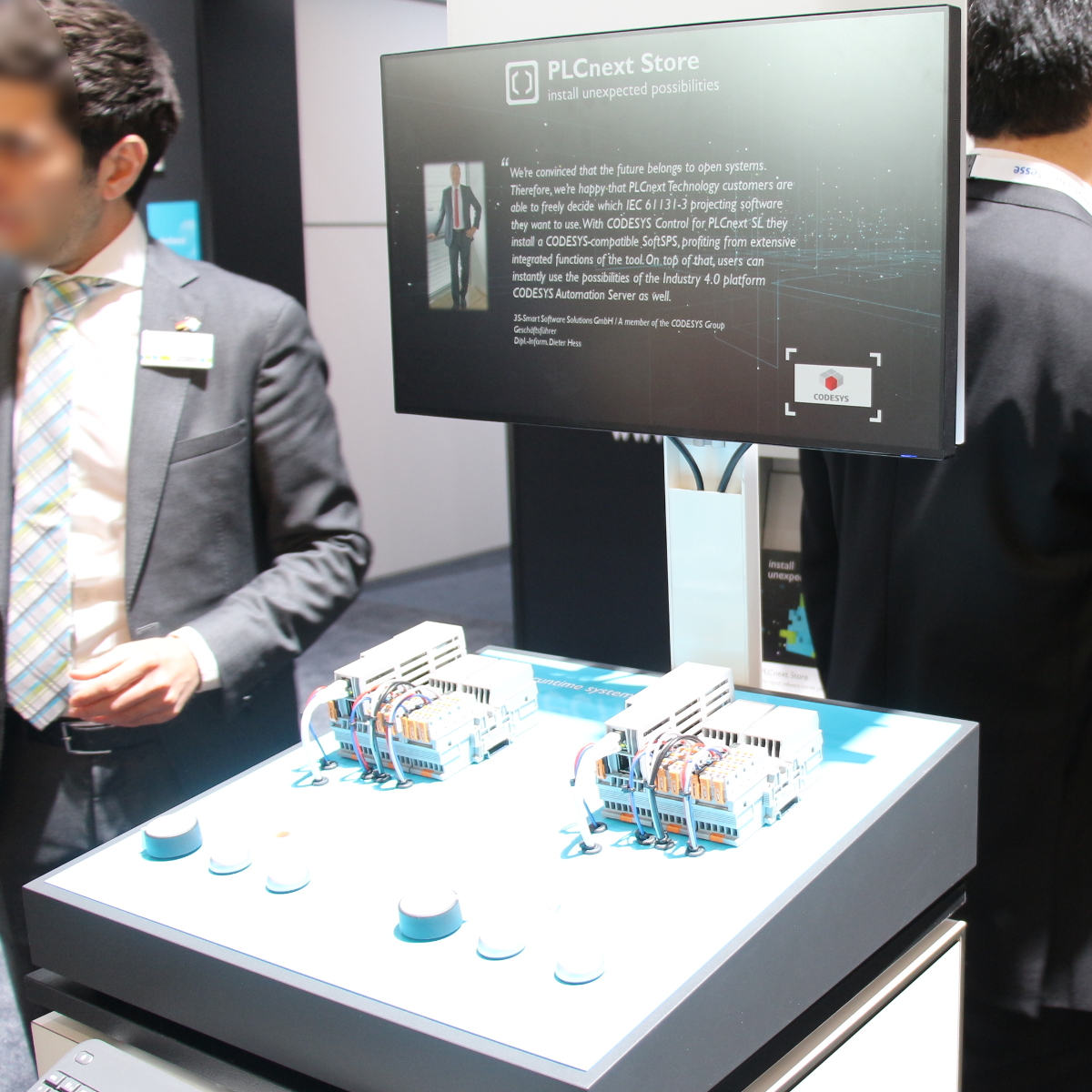 PLCの未来像を描く「PLCnext」、用途別アプリなどを順調に拡大：ハノーバーメッセ2019 - MONOist