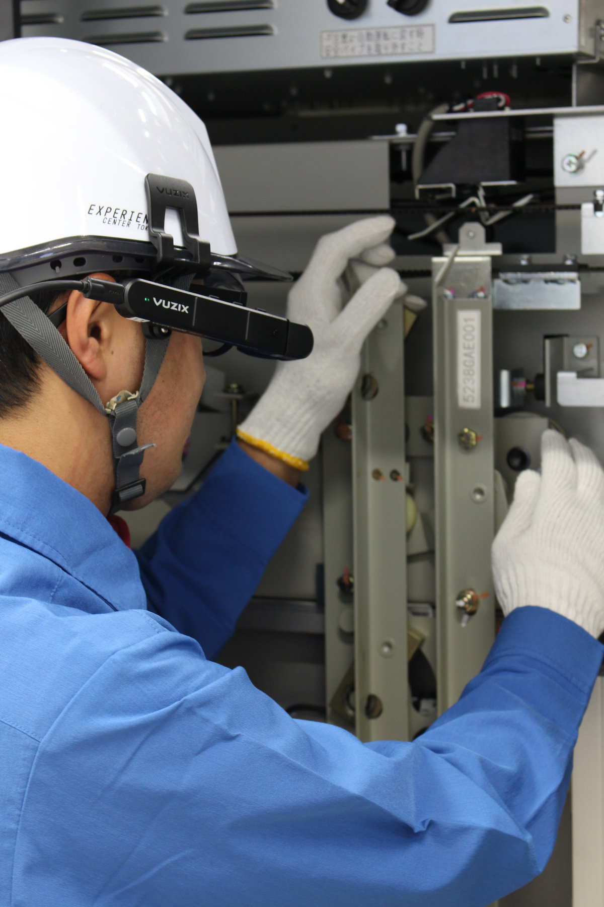 安全パトロールをスマートグラスでリモート化、フジテックがエレベーター保守で：FAニュース - MONOist