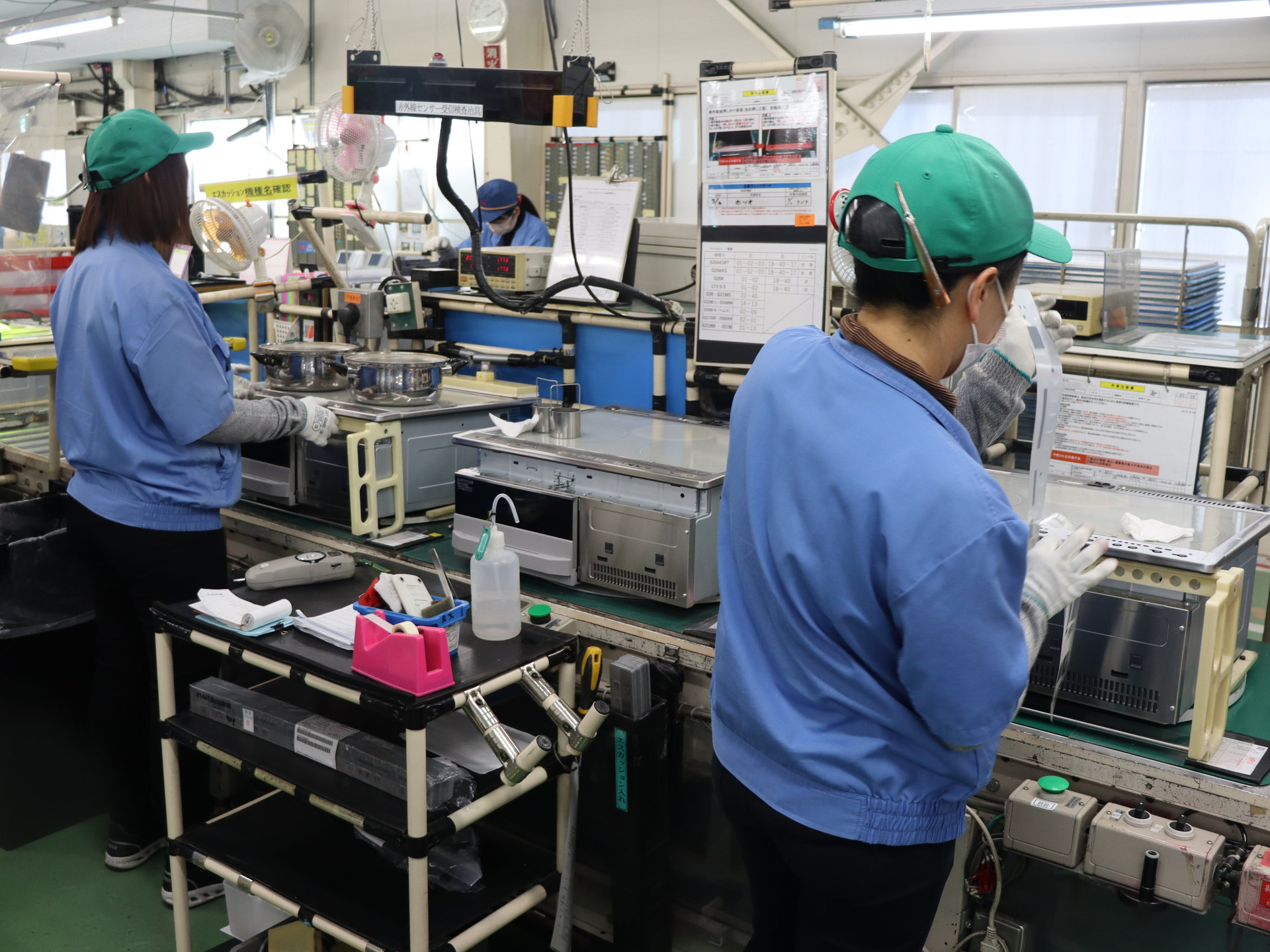 新製品は声やスマホで動かすIH調理器、三菱電機が描くキッチン家電IoTの価値創出：メイドインジャパンの現場力（37）（2/3 ページ ...