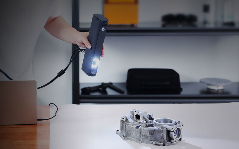 一般向け広範囲3Dスキャナーとデュアルレンズ搭載の3Dスキャナーを発売：3Dスキャナーニュース - MONOist