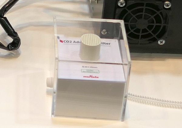 EVの内気循環エアコンで感じやすい眠気、CO2吸着フィルターが吹き飛ばす：人とくるまのテクノロジー展2024 - MONOist