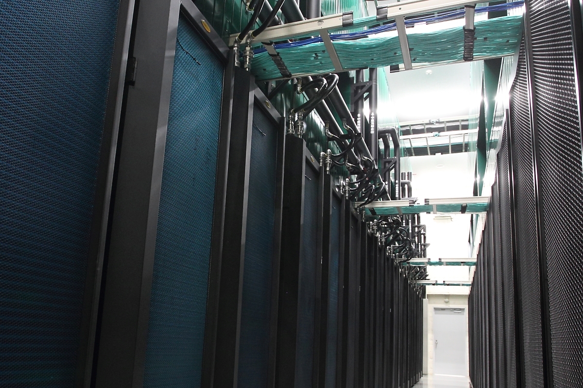 産総研の最新スパコン「ABCI 3.0」の狙いや展望――総括研究主幹の高野氏に聞く：AIとの融合で進化するスパコンの現在地（6）（3/3 ...