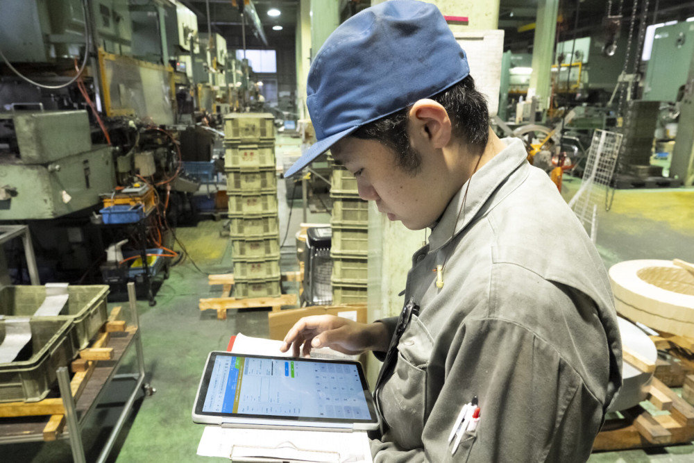 プレス金型製作メーカーが製造現場DX基盤を導入し、現場から経営まで見える化：製造IT導入事例 - MONOist