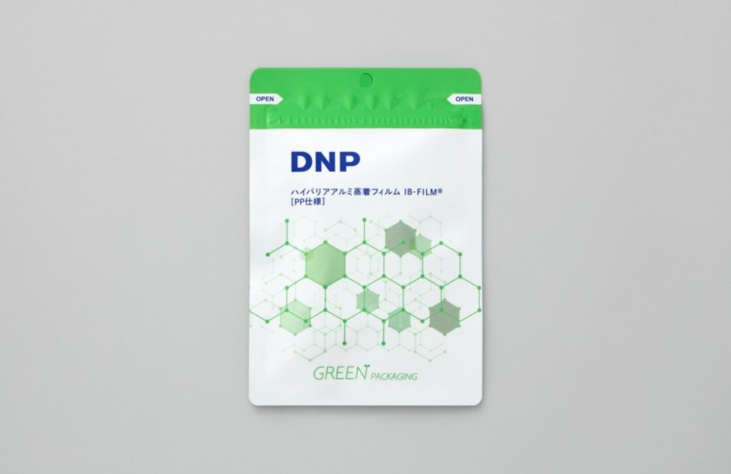 高いバリア性能と遮光性能を備えたモノマテリアル包材、CO2排出量を19％削減：材料技術 - MONOist