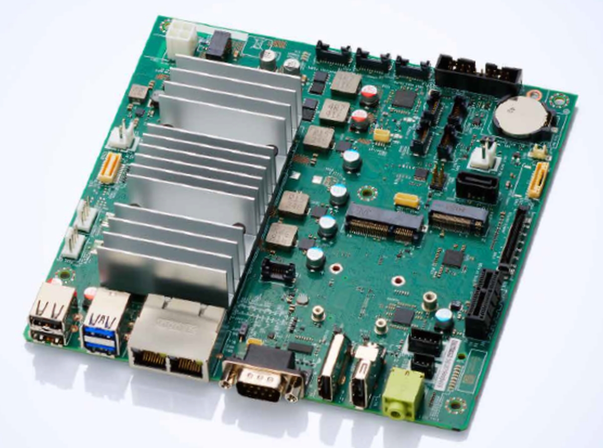 Intel Atom x7000E／x7000REシリーズ搭載のMini-ITXマザーボードを発売：エッジコンピューティング - MONOist